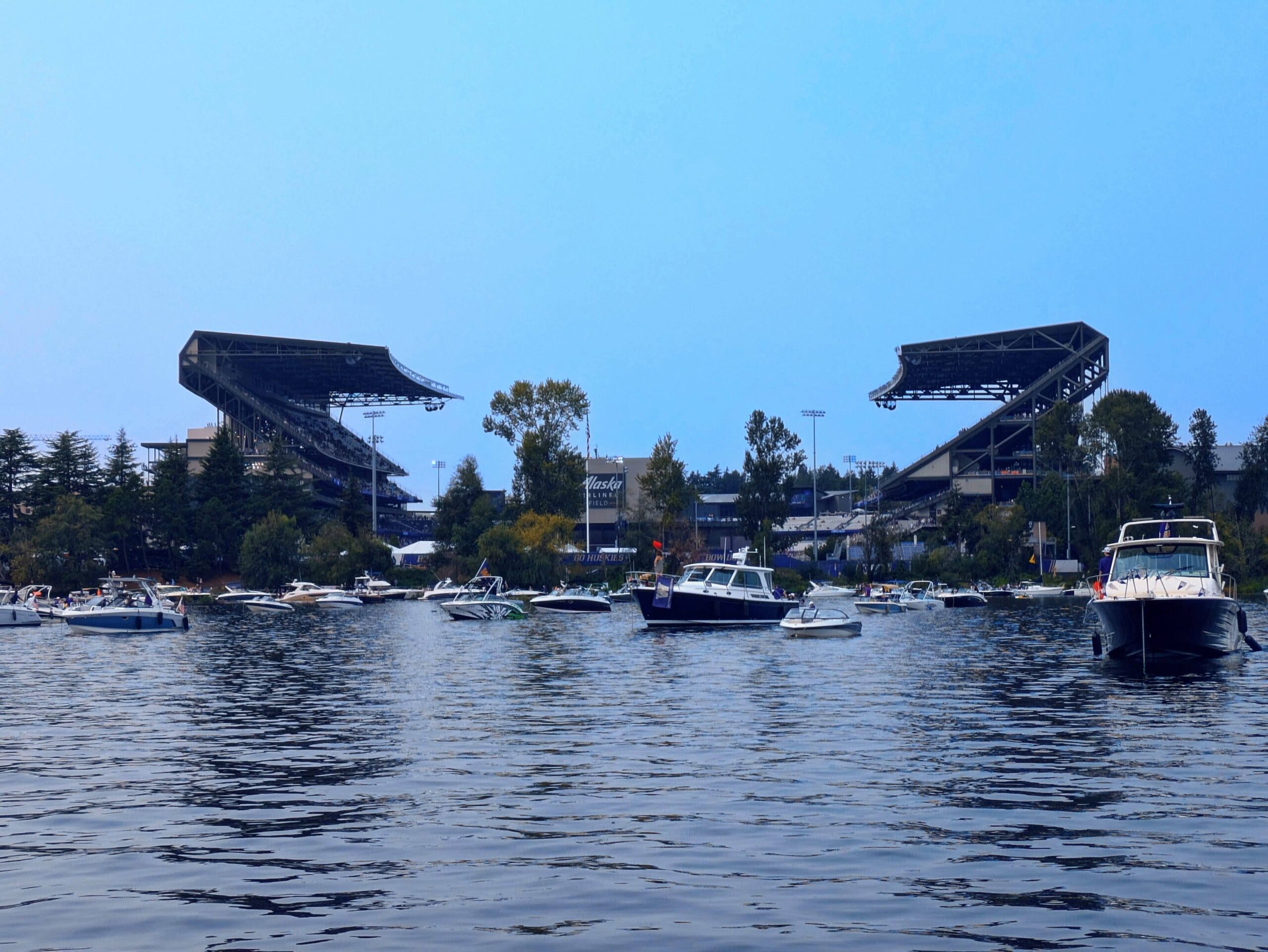 Sailgating Husky Harbor University of Washington - Washington Boat Launches